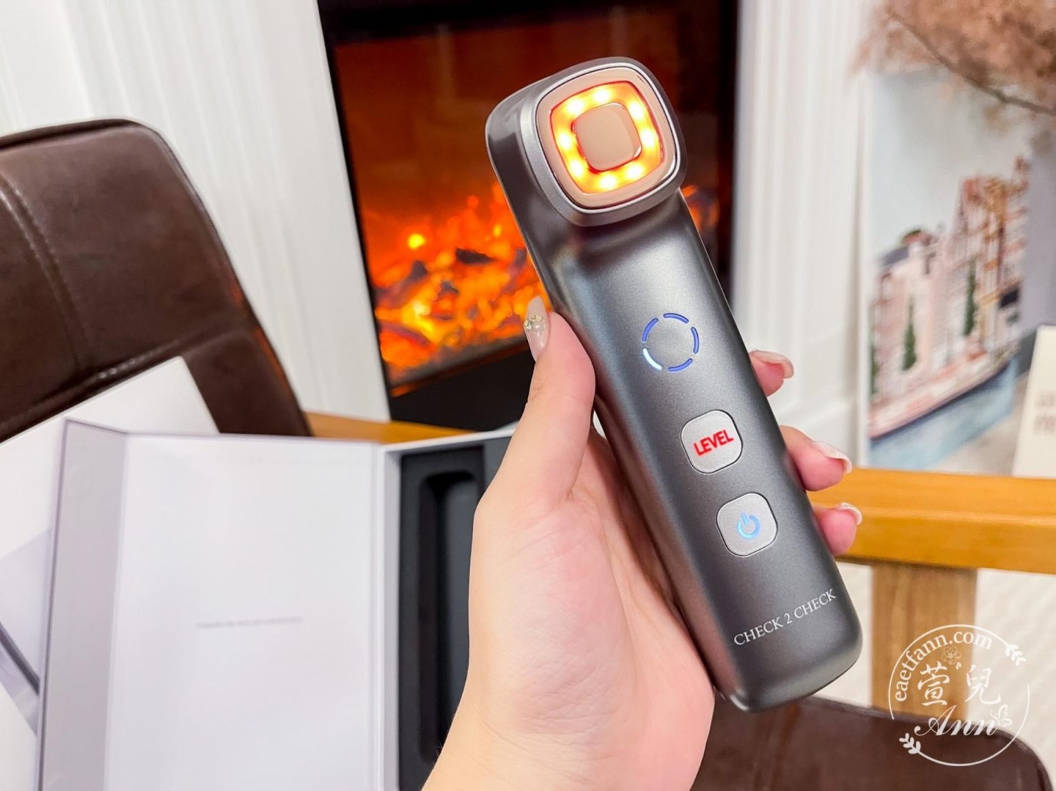 開箱|Check2Check超微電雙波冷熱逆光機 五段智能調控 類醫美居家保養 按摩美容儀器推薦 - 萱兒Ann玩樂生活